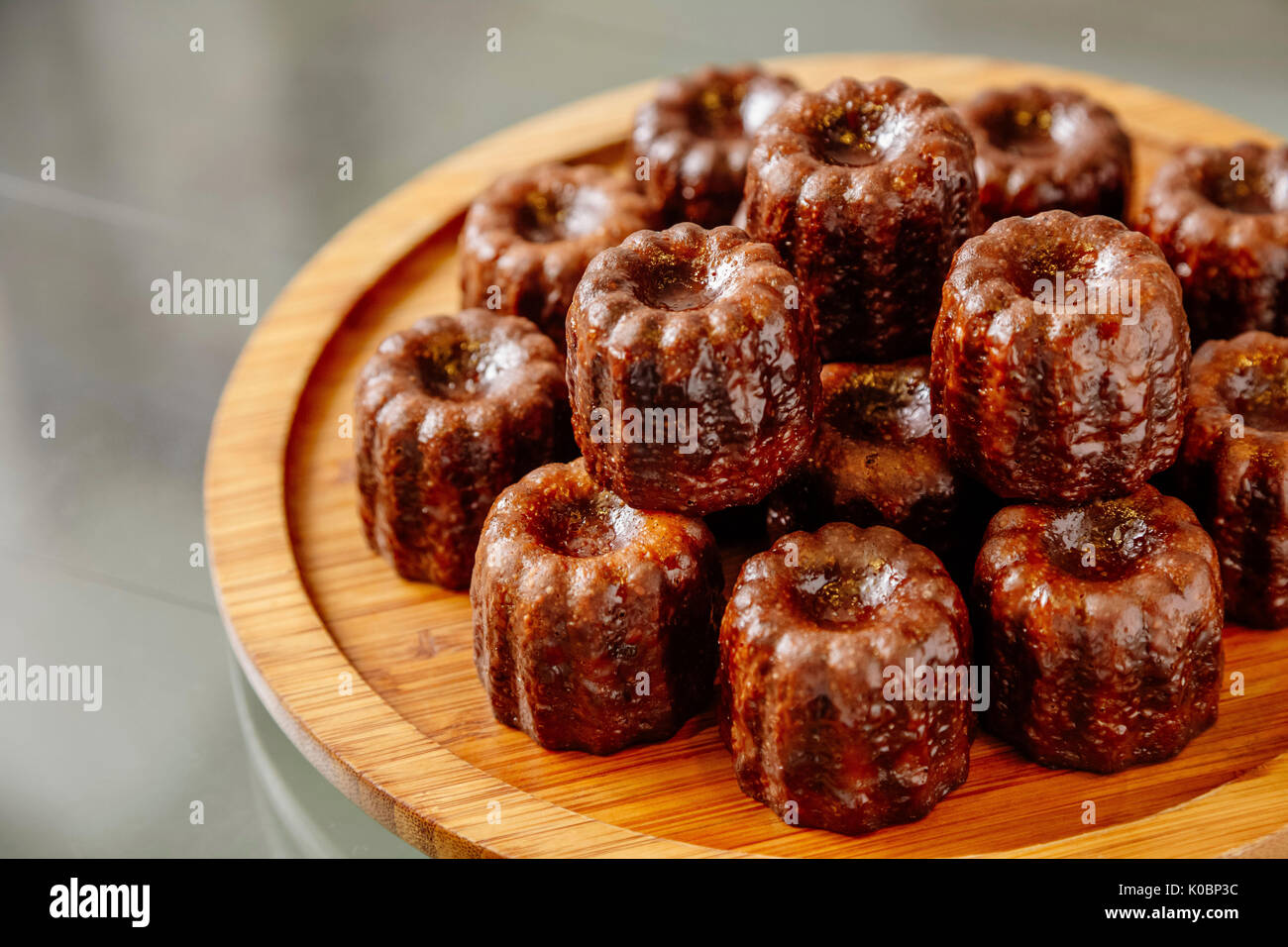 Canele chocolate hi-res stock photography and images - Alamy
