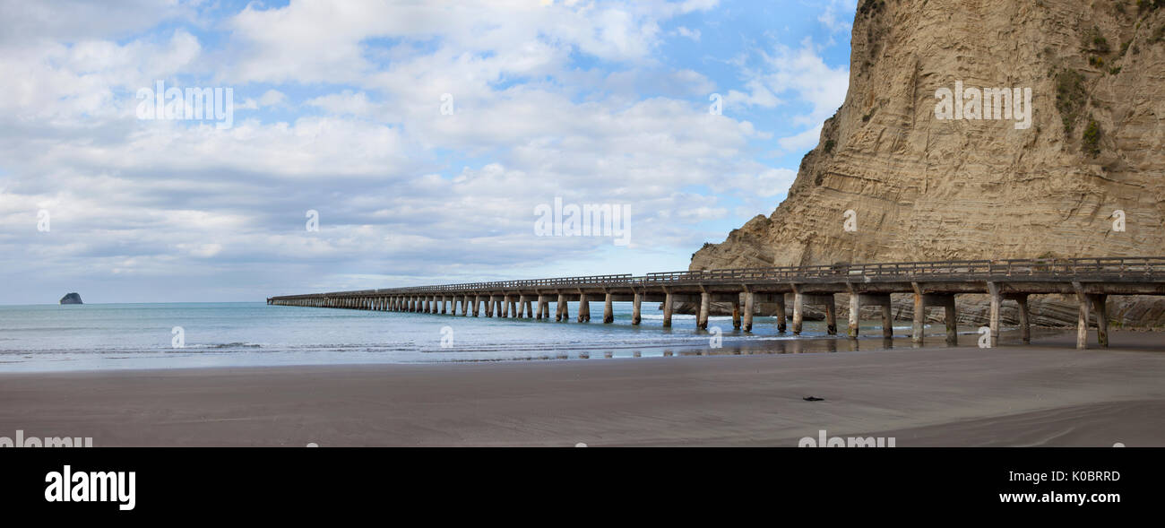 Tolaga Bay Wharf Stock Photo - Alamy