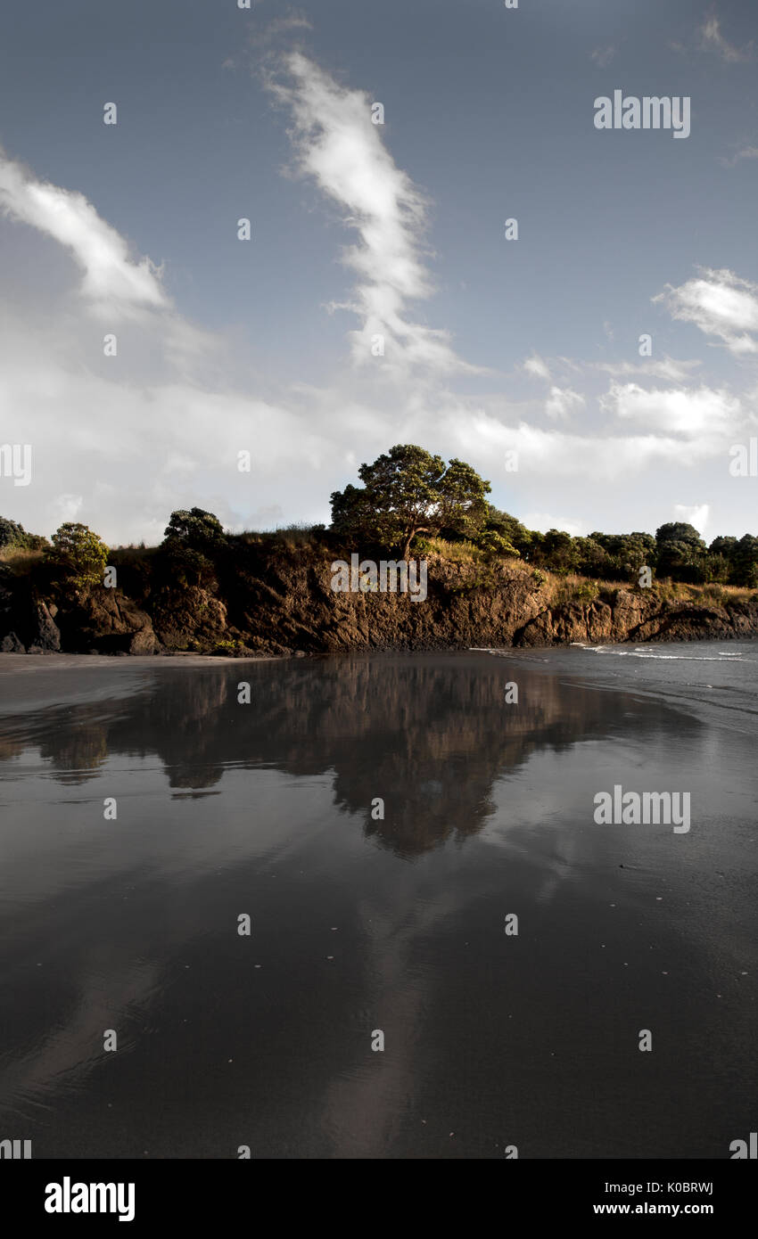 Hicks bay new zealand hi-res stock photography and images - Alamy