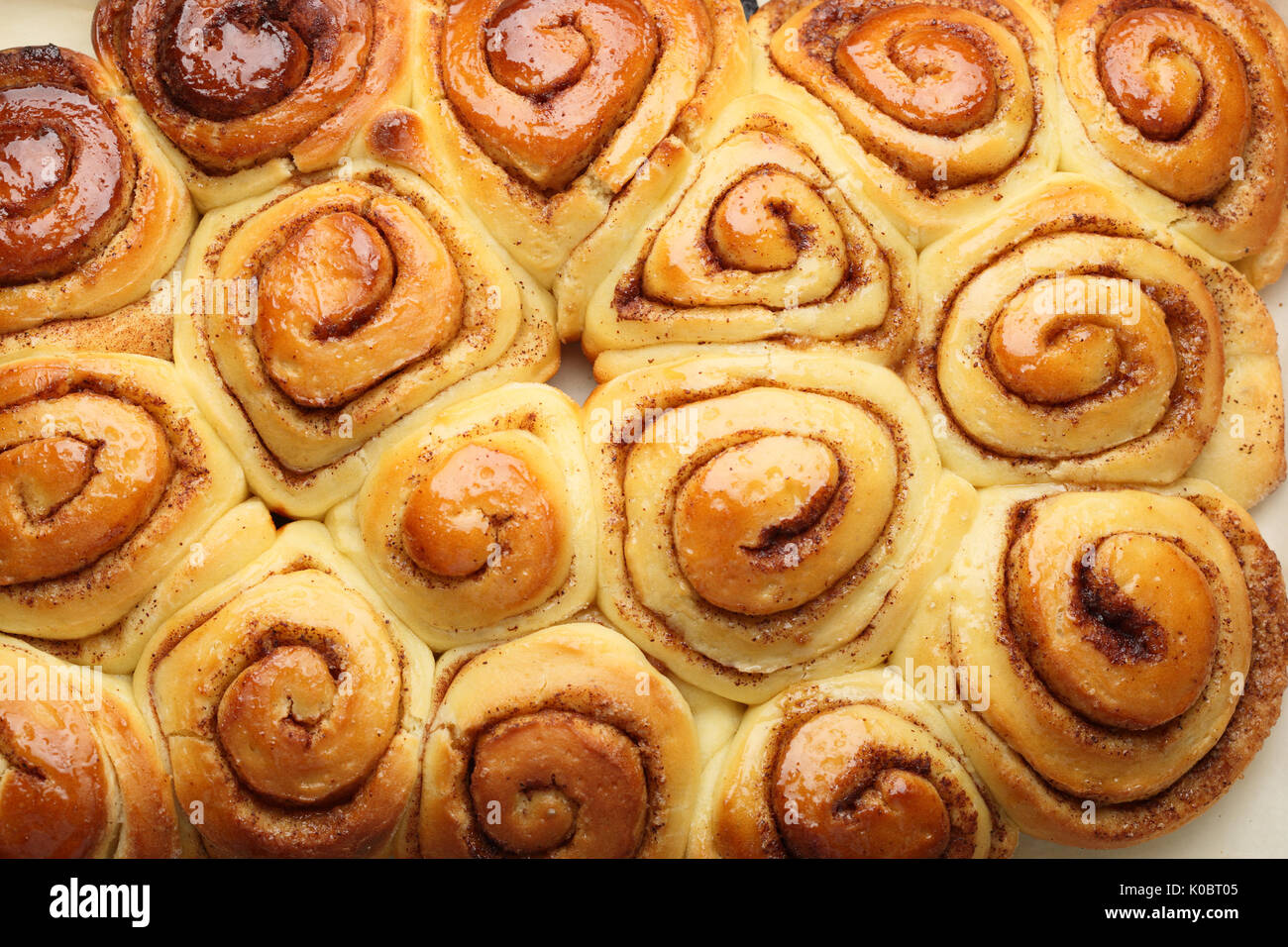 Cinnamon buns pattern, food flat lay Stock Photo - Alamy