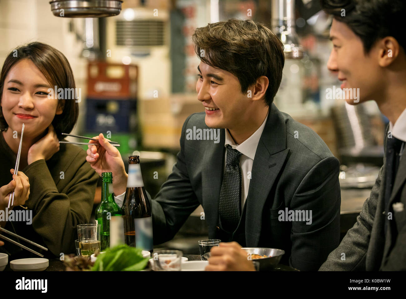 Front view three coworkers smiling hi-res stock photography and images - Alamy