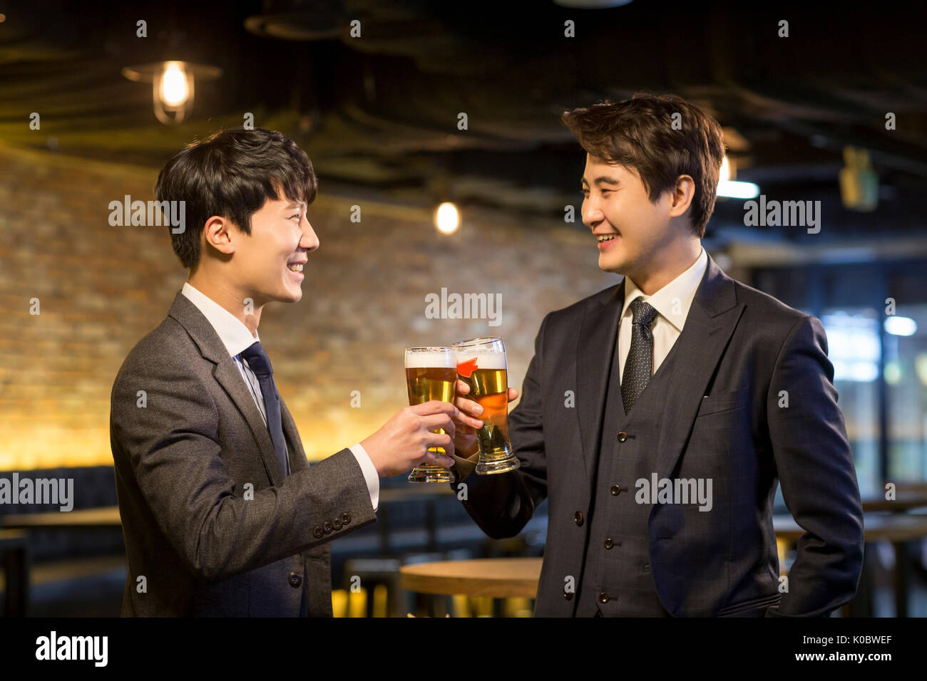 Businessmen toasting hi-res stock photography and images - Alamy
