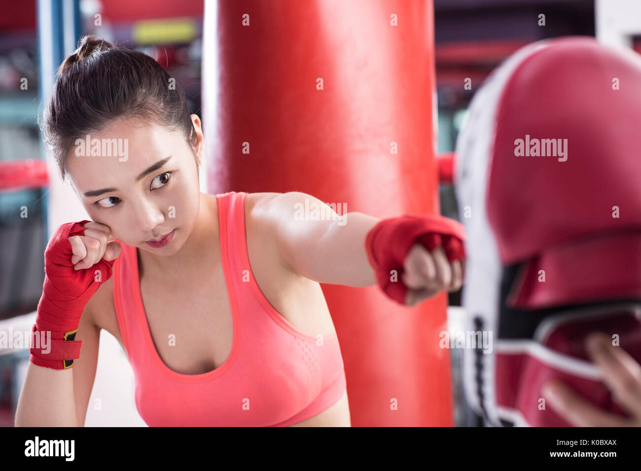 Young women practice boxing hi-res stock photography and images - Alamy