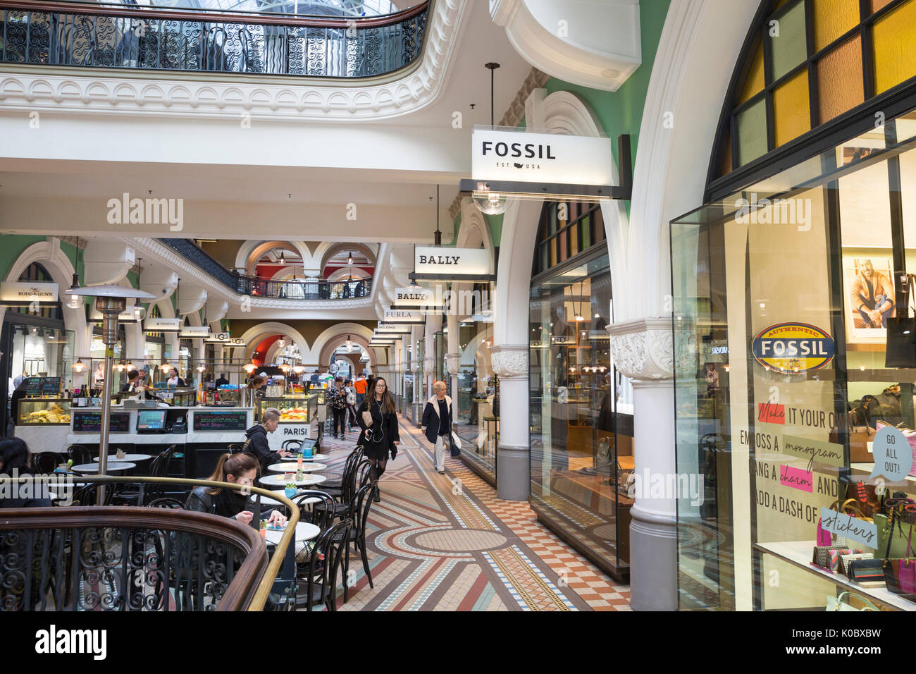 Victorian Shopfronts Stock Photos & Victorian Shopfronts Stock Images ...