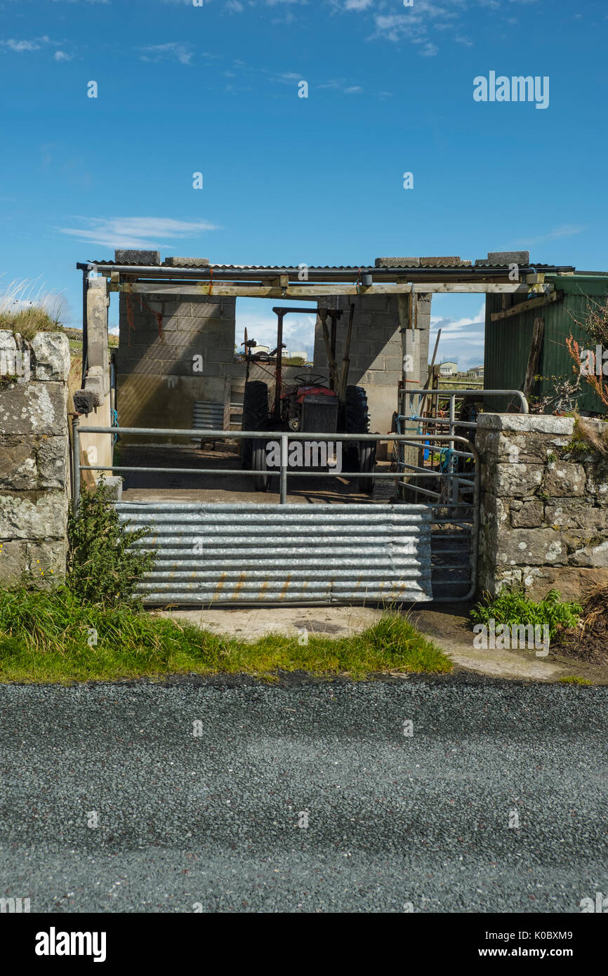 Irish tractor hi-res stock photography and images - Alamy