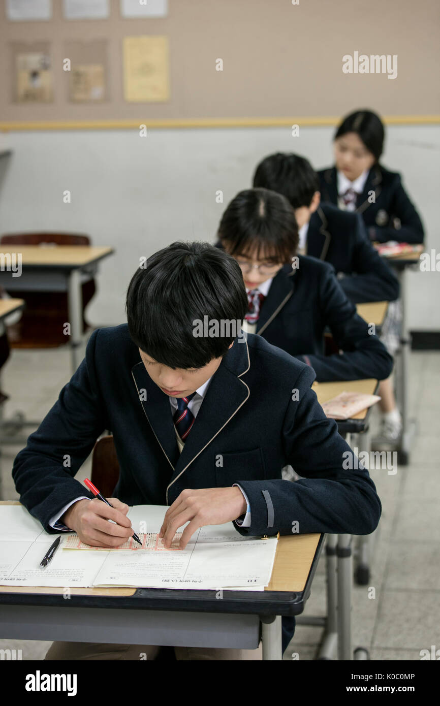 Exam taker hi-res stock photography and images - Alamy