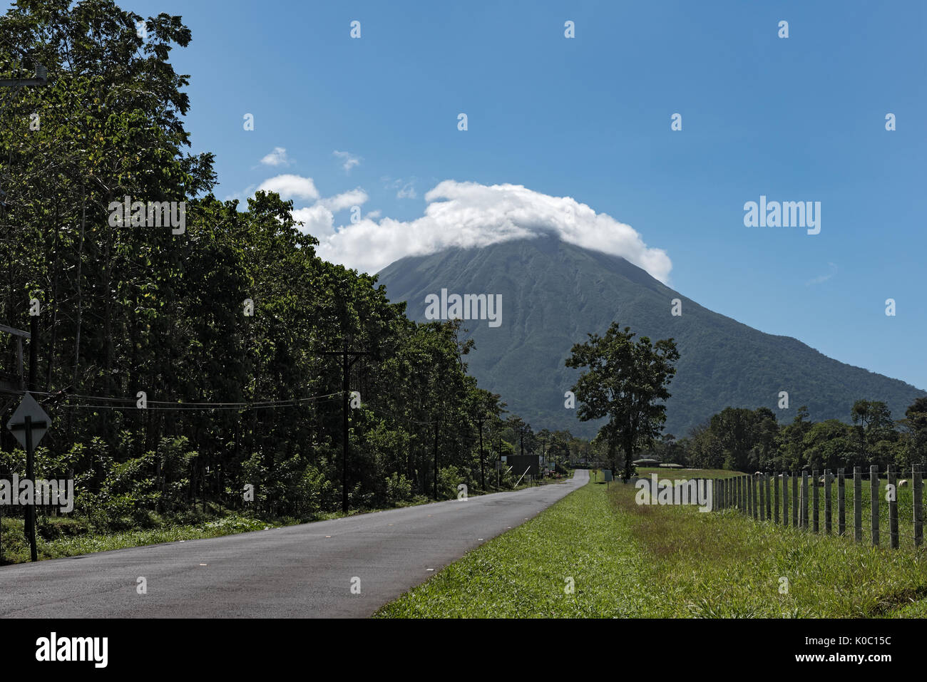Costa rica active volcano hi-res stock photography and images - Alamy