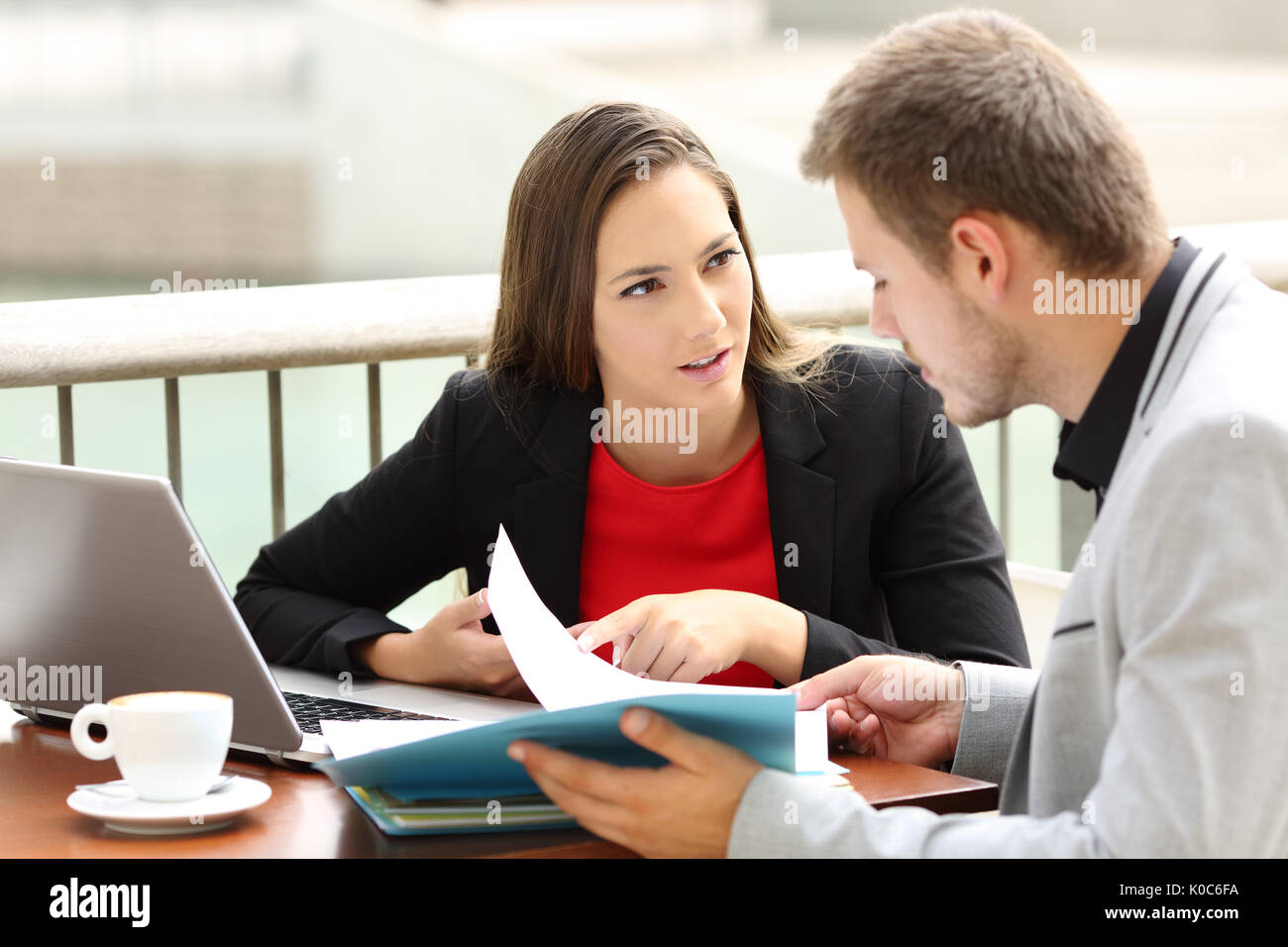 Two workers having conversation hi-res stock photography and images - Alamy