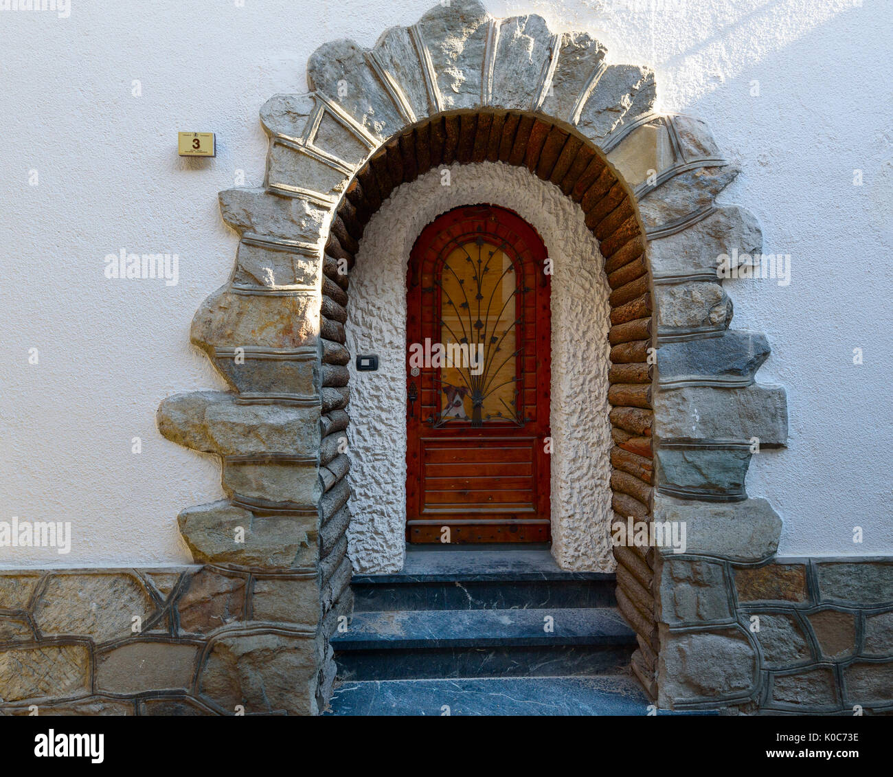 Carved stone door frame hi-res stock photography and images - Alamy