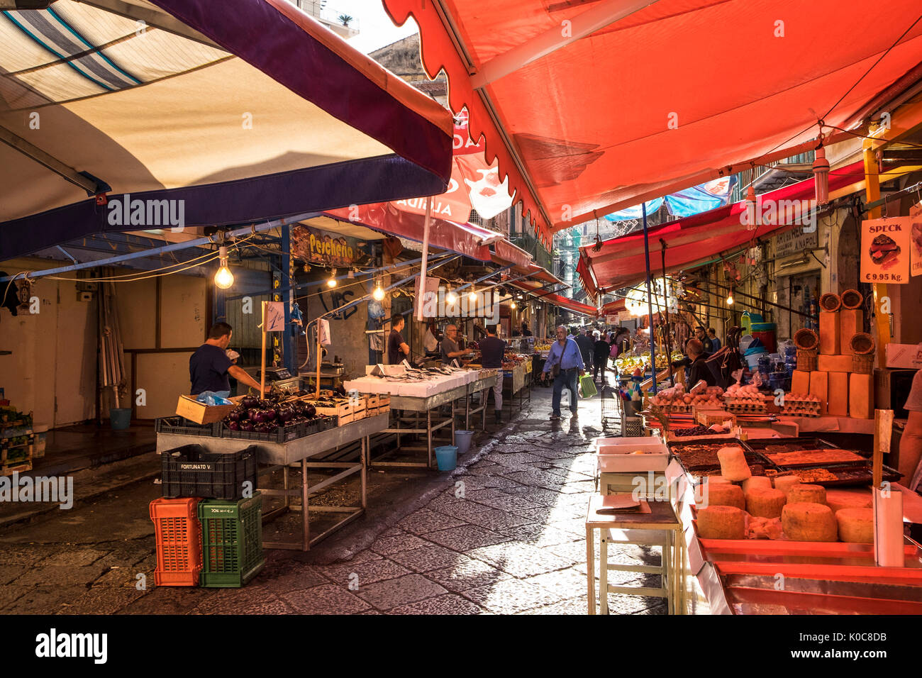 Ballaro markets hi-res stock photography and images - Alamy