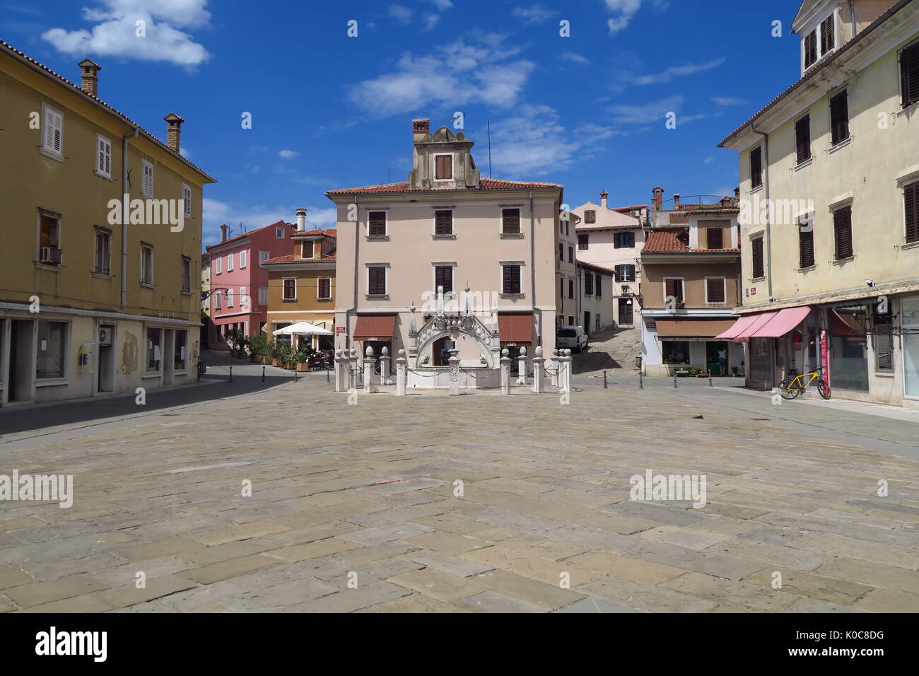 Muda gate hi-res stock photography and images - Alamy