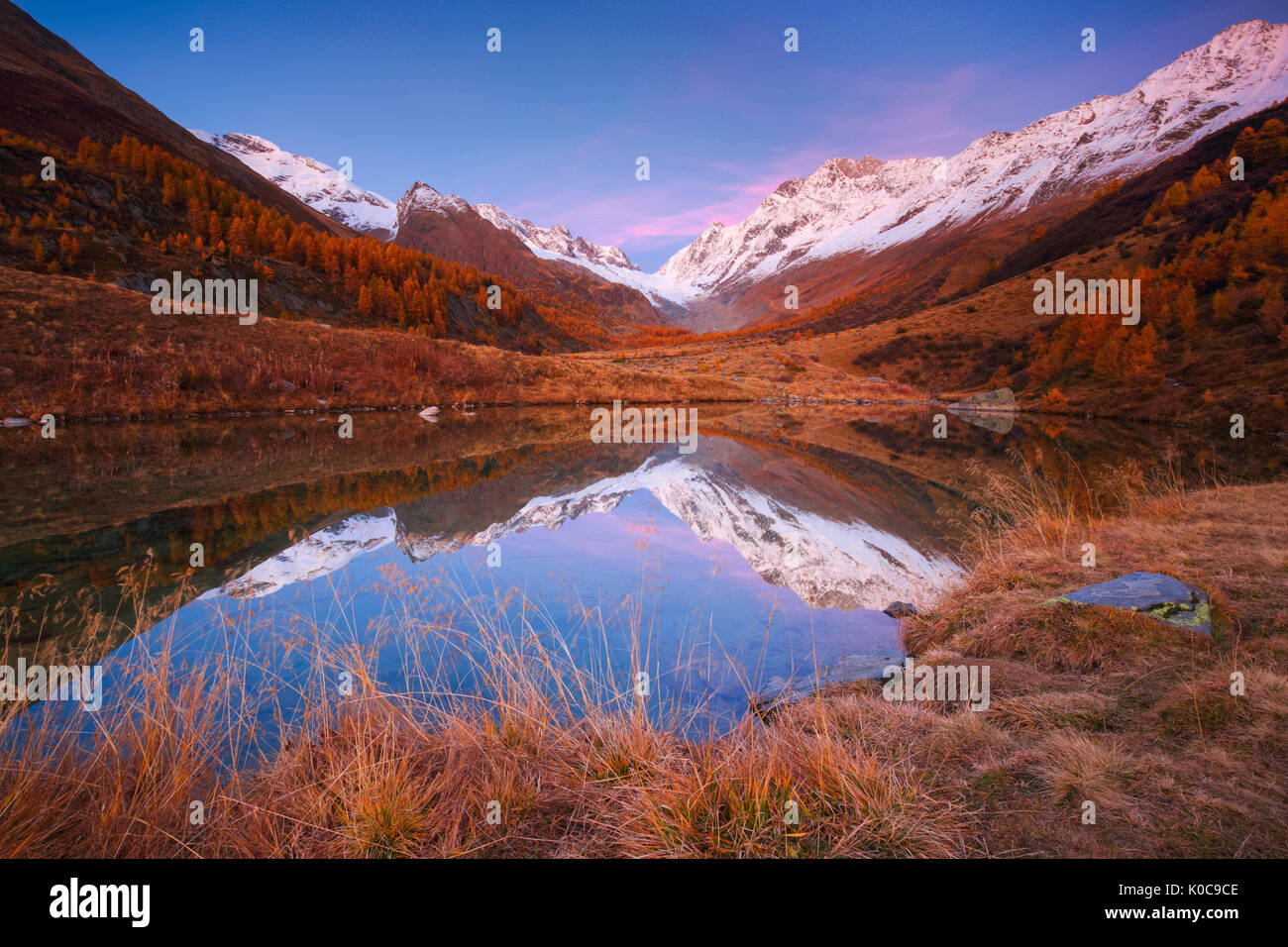 Grundsee mit Aletschhorn und Schinhorn, Wallis, Schweiz Stock Photo - Alamy