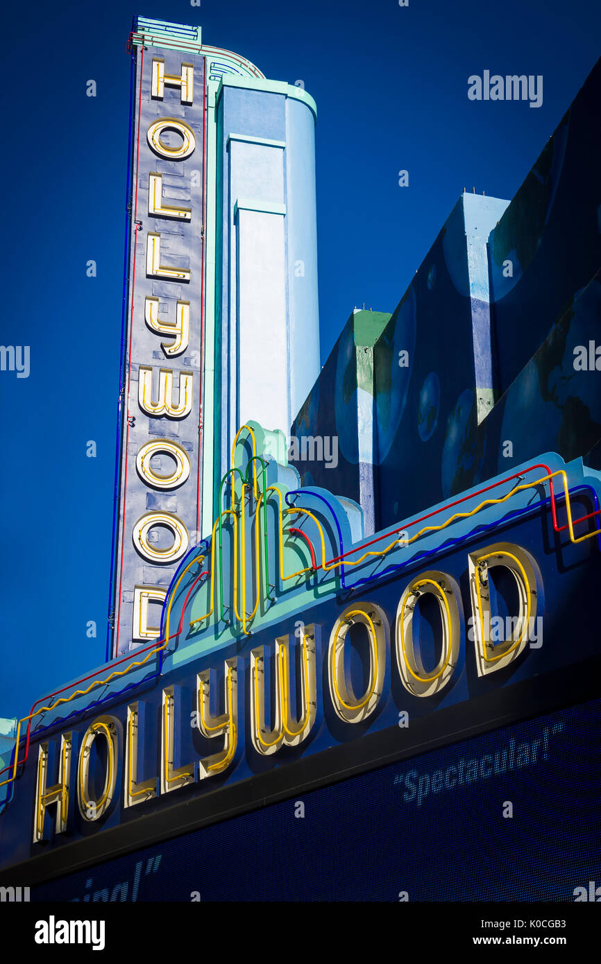 Hollywood neon sign hi-res stock photography and images - Alamy
