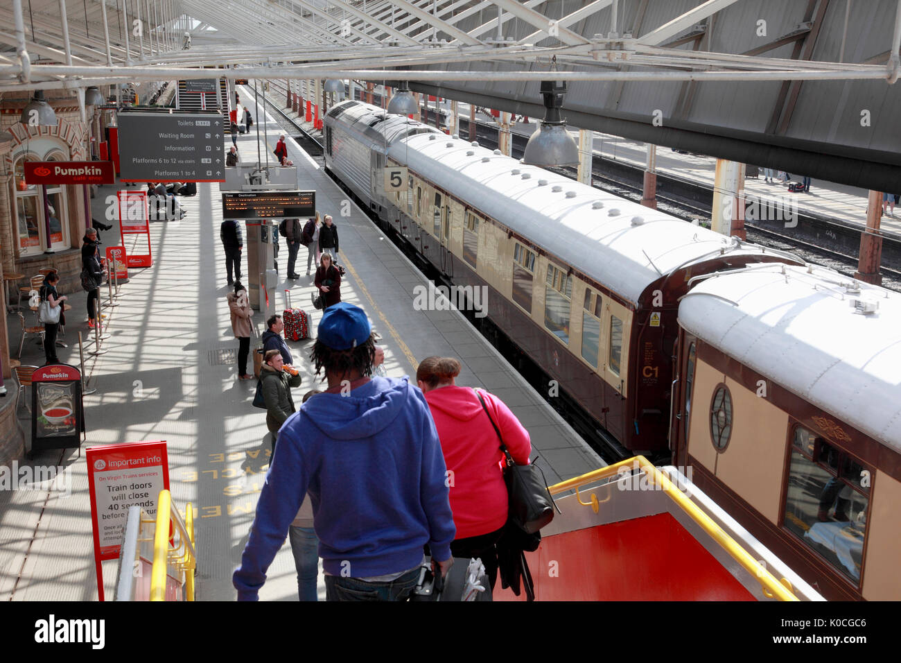 Platform 5, Crewe Station, currently (2017) one of the platforms used ...