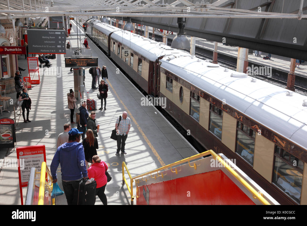 Platform 5, Crewe Station, currently (2017) one of the platforms used ...