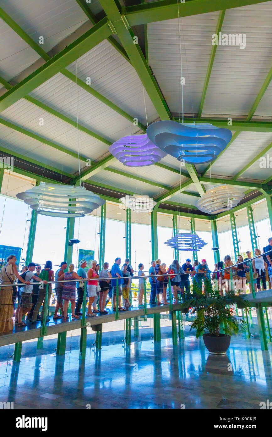 People boarding in cable Car to Monte Stock Photo - Alamy