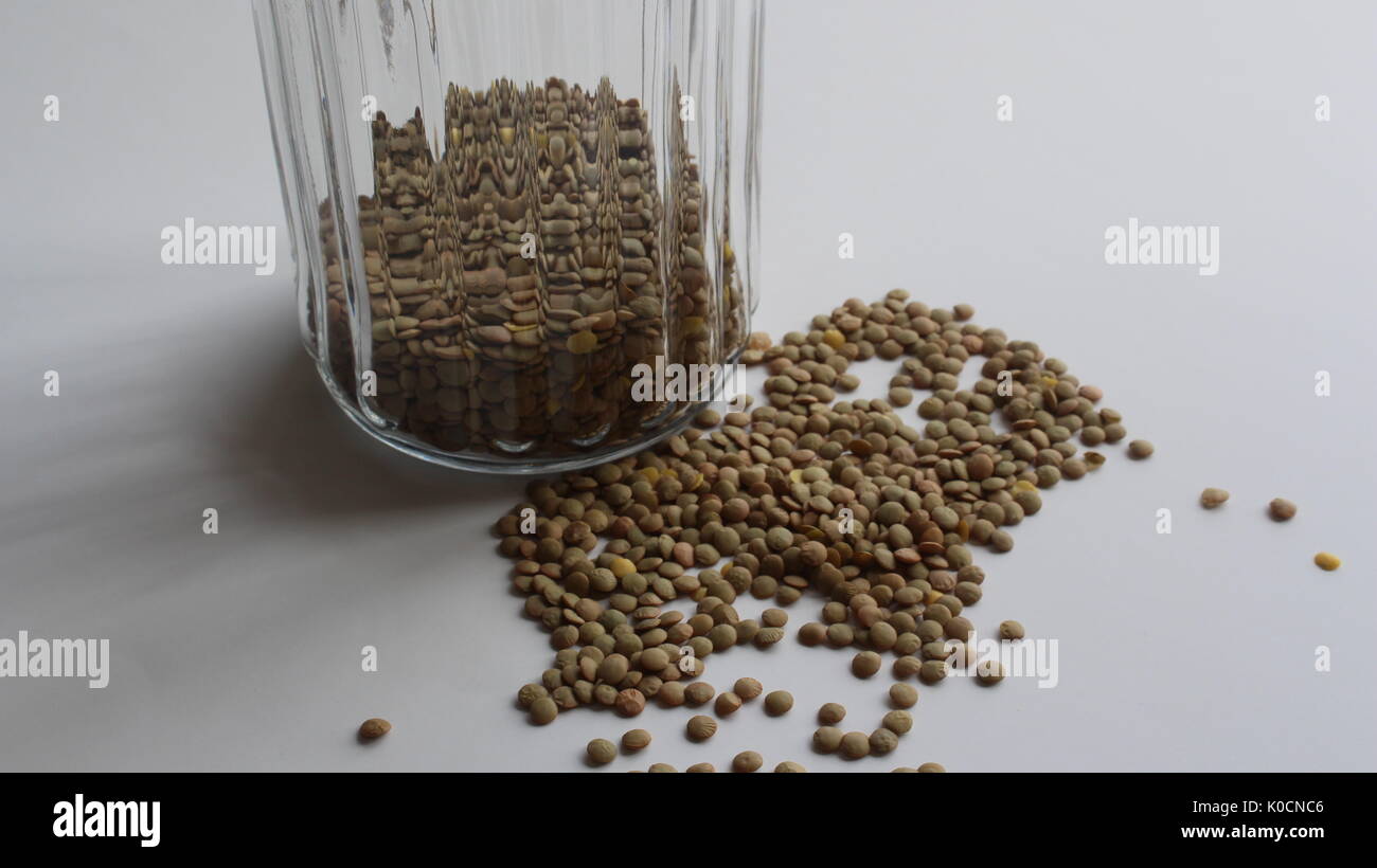 Lentil crop hi-res stock photography and images - Alamy