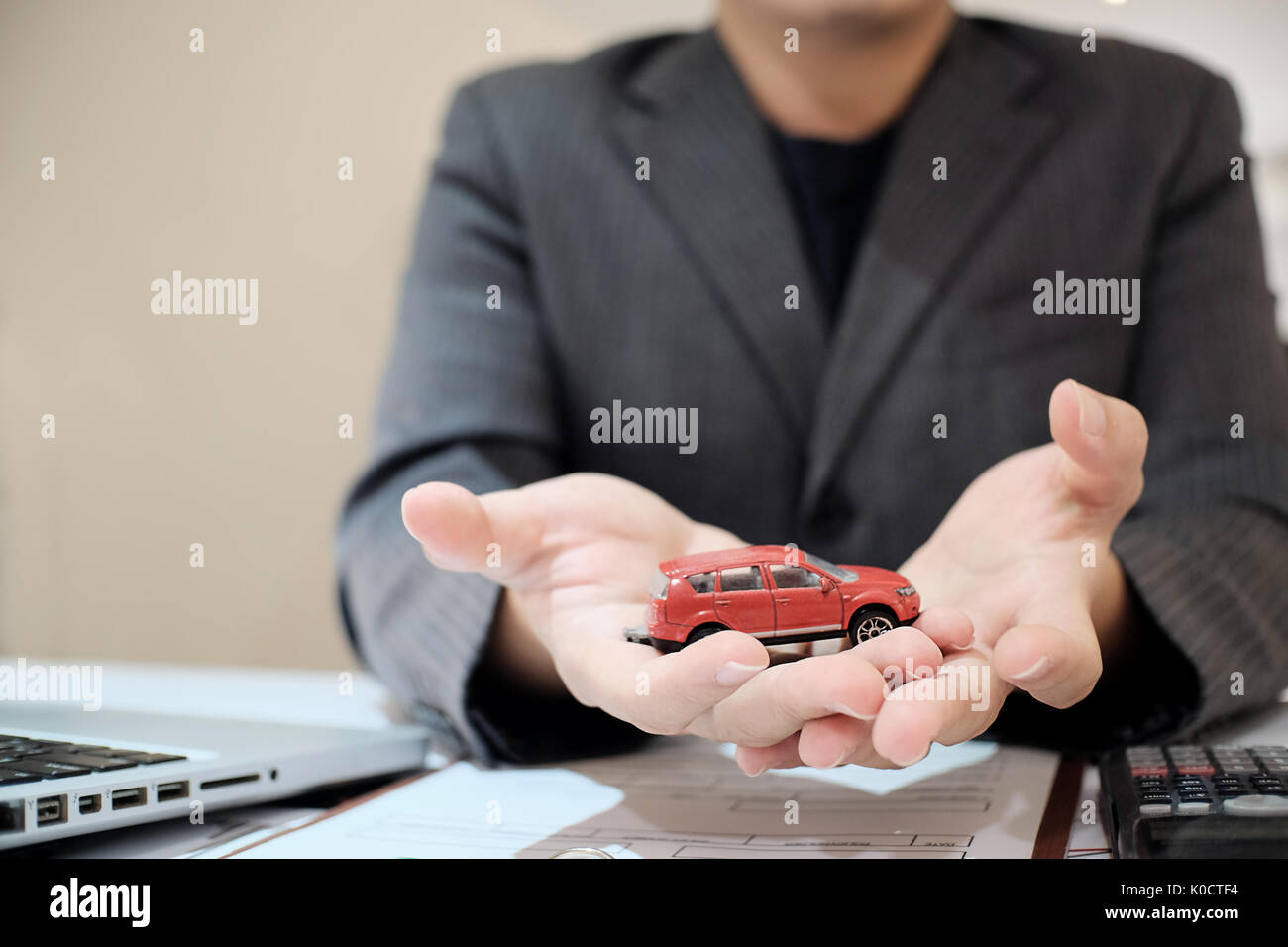 Buying auto client getting hi-res stock photography and images - Alamy