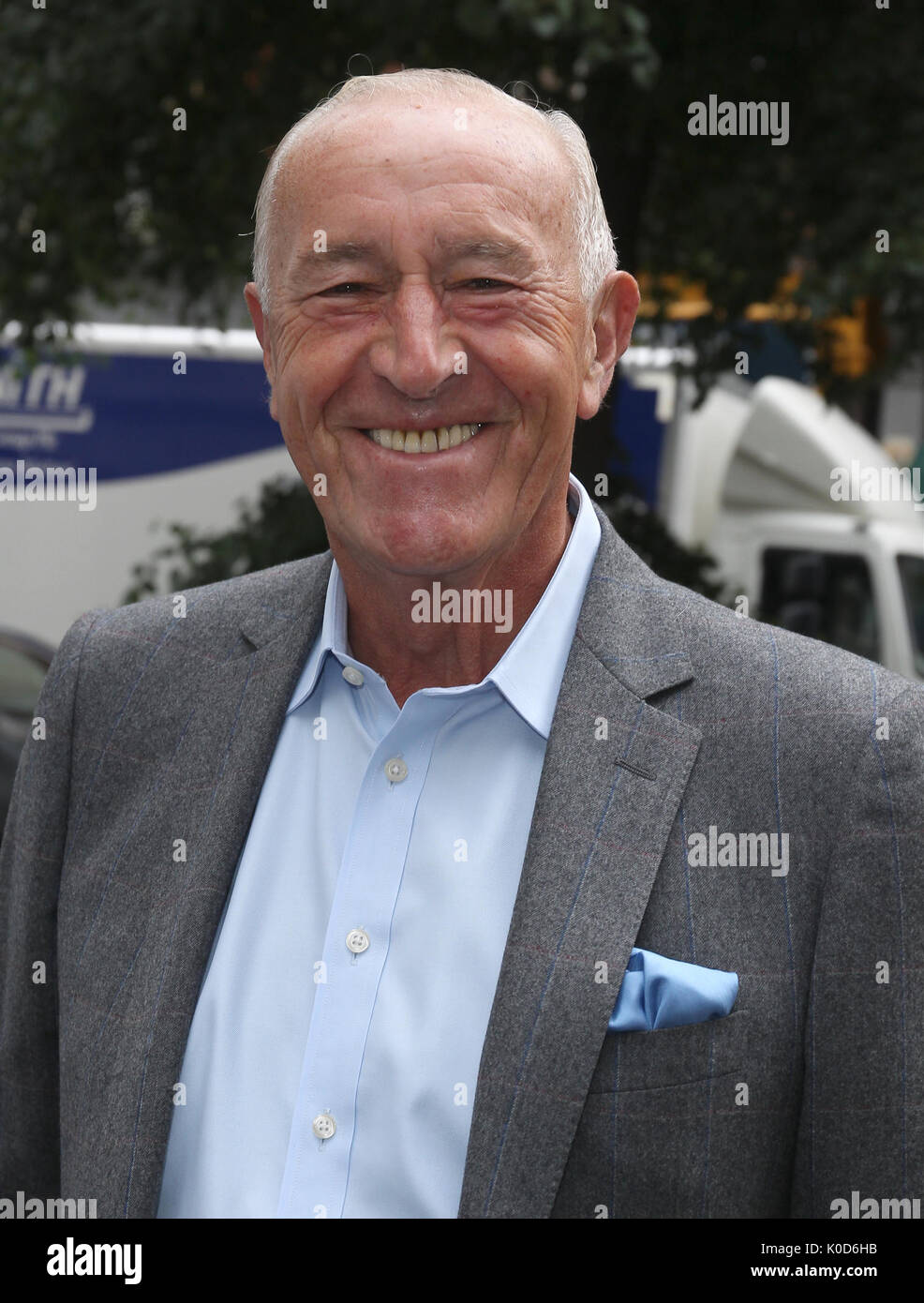 Len goodman dancing hi-res stock photography and images - Alamy
