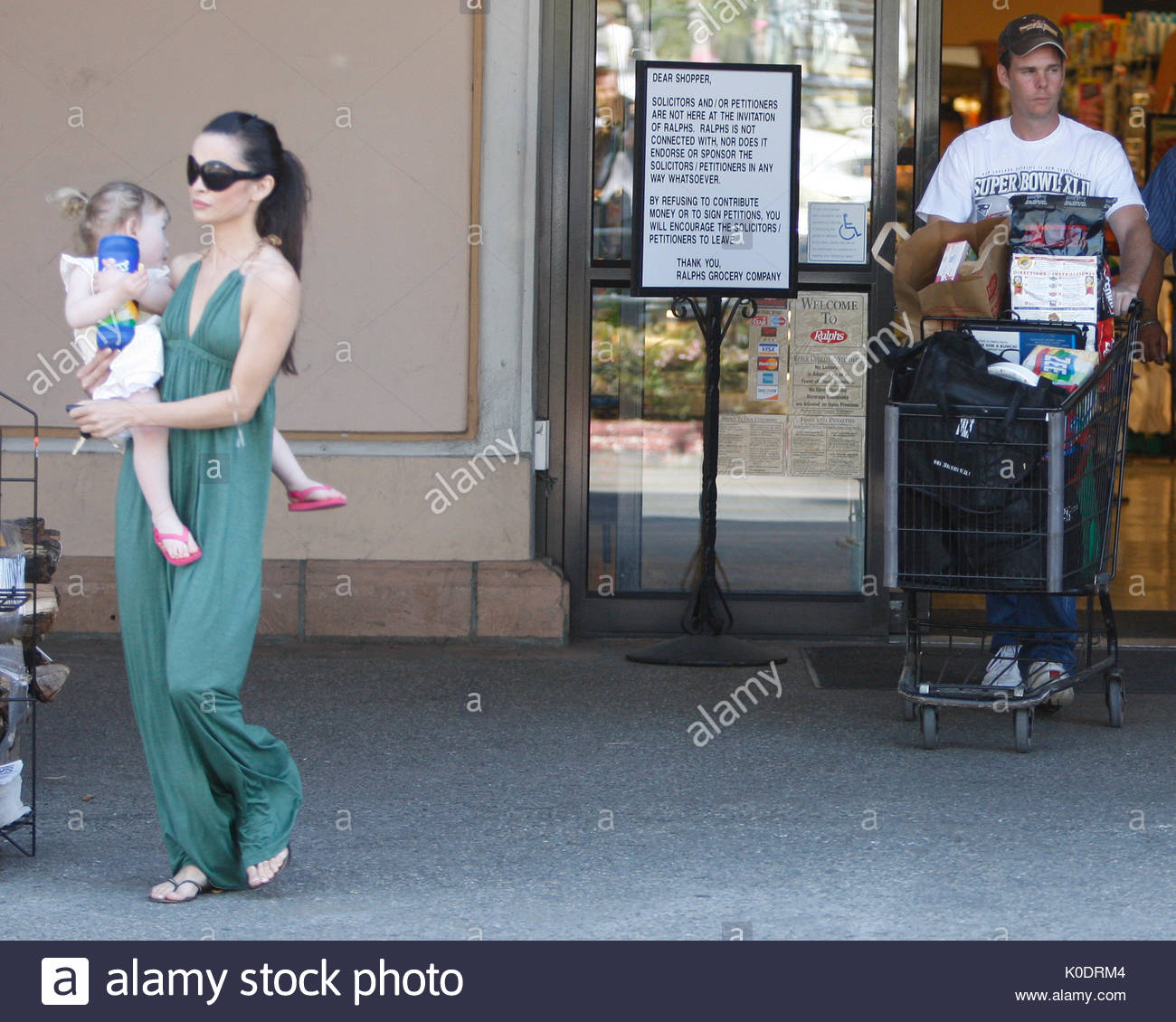 Kevin Dillon And Wife Stock Photos & Kevin Dillon And Wife Stock Images ...