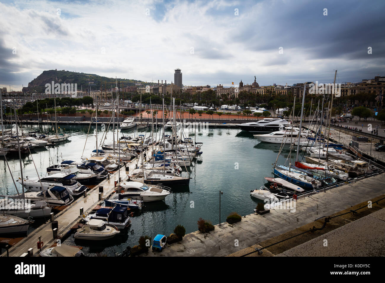 Harbor of barcelone hi-res stock photography and images - Alamy