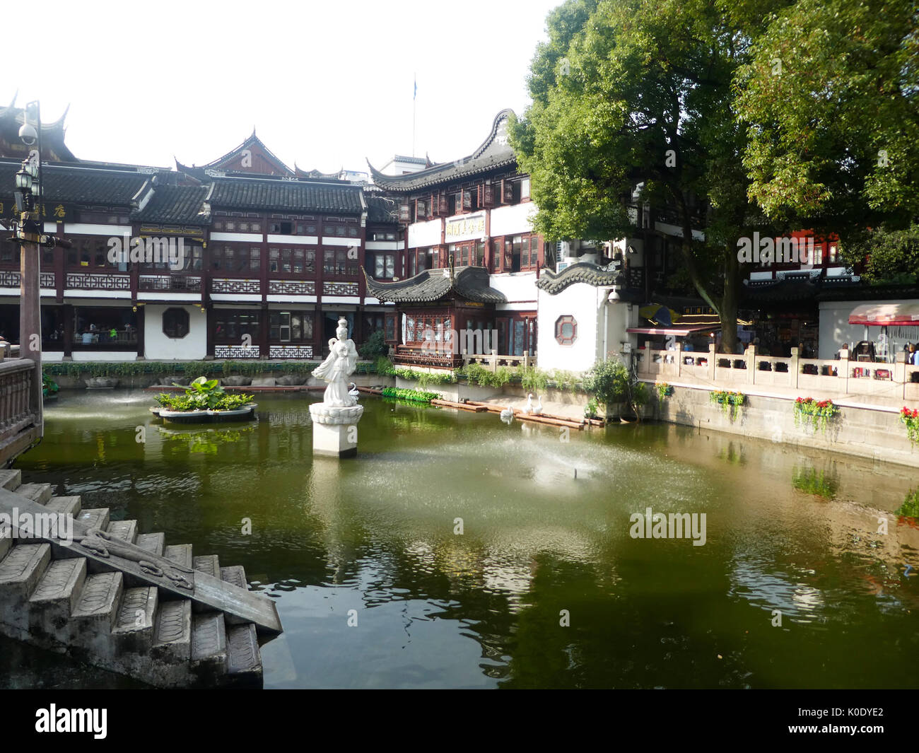 Yuyuan horizontal hi-res stock photography and images - Alamy