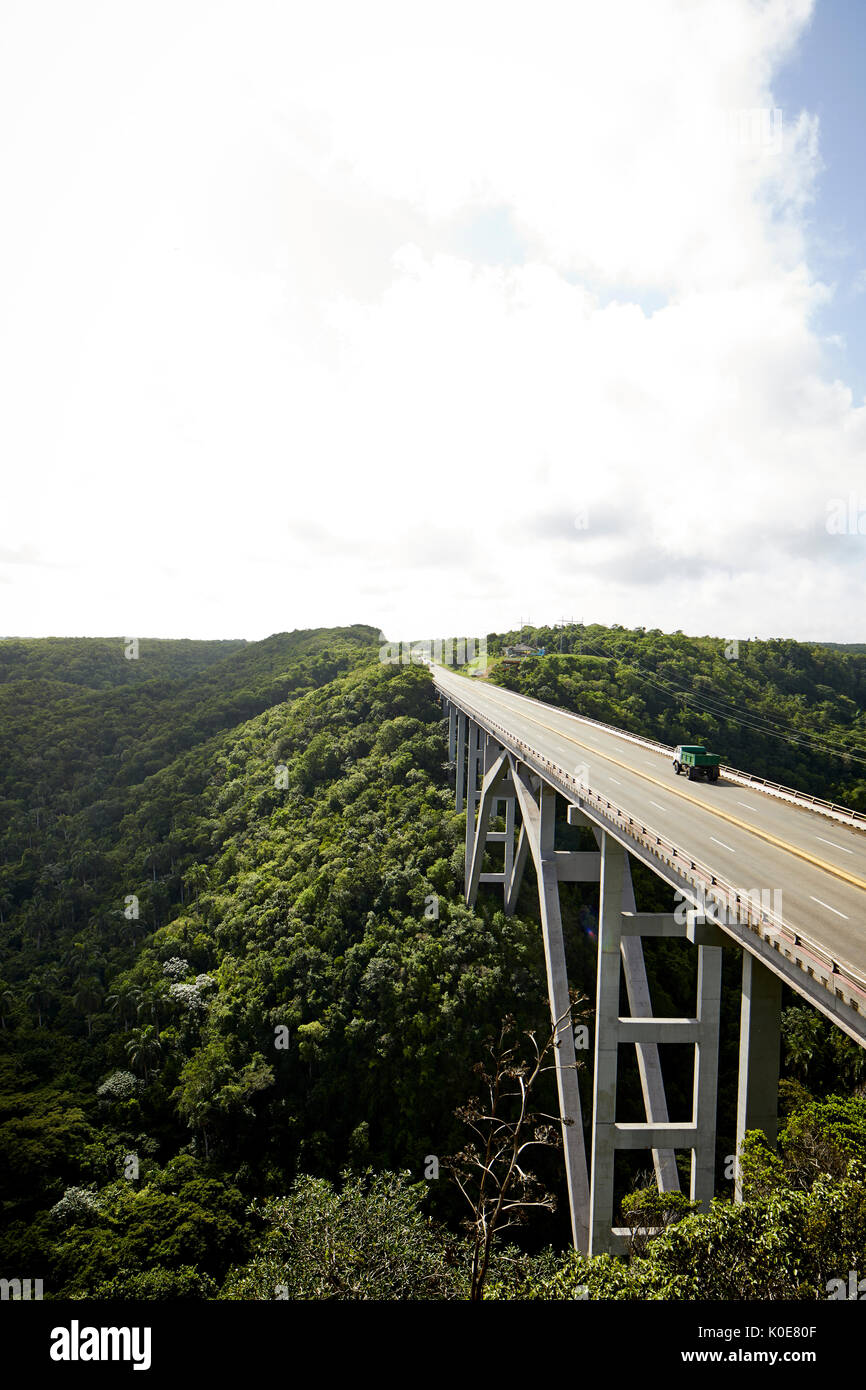 Cuban valley crossed by Bacunayagua Bridge, the tallest in Cuba near ...
