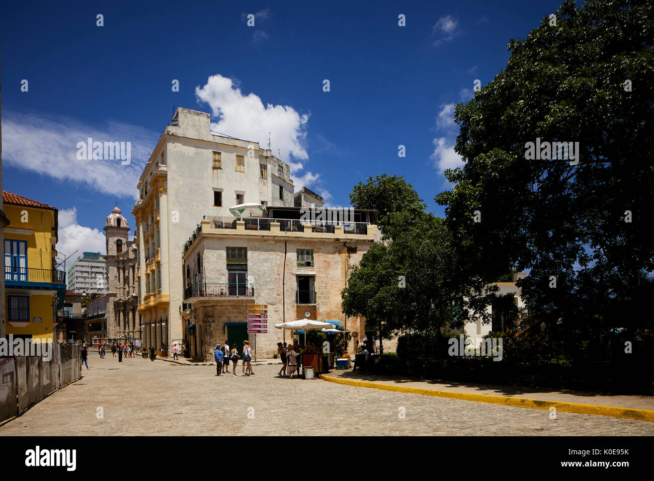 Cuban, cuba, Capital Havana old town typical street scene in the sun ...