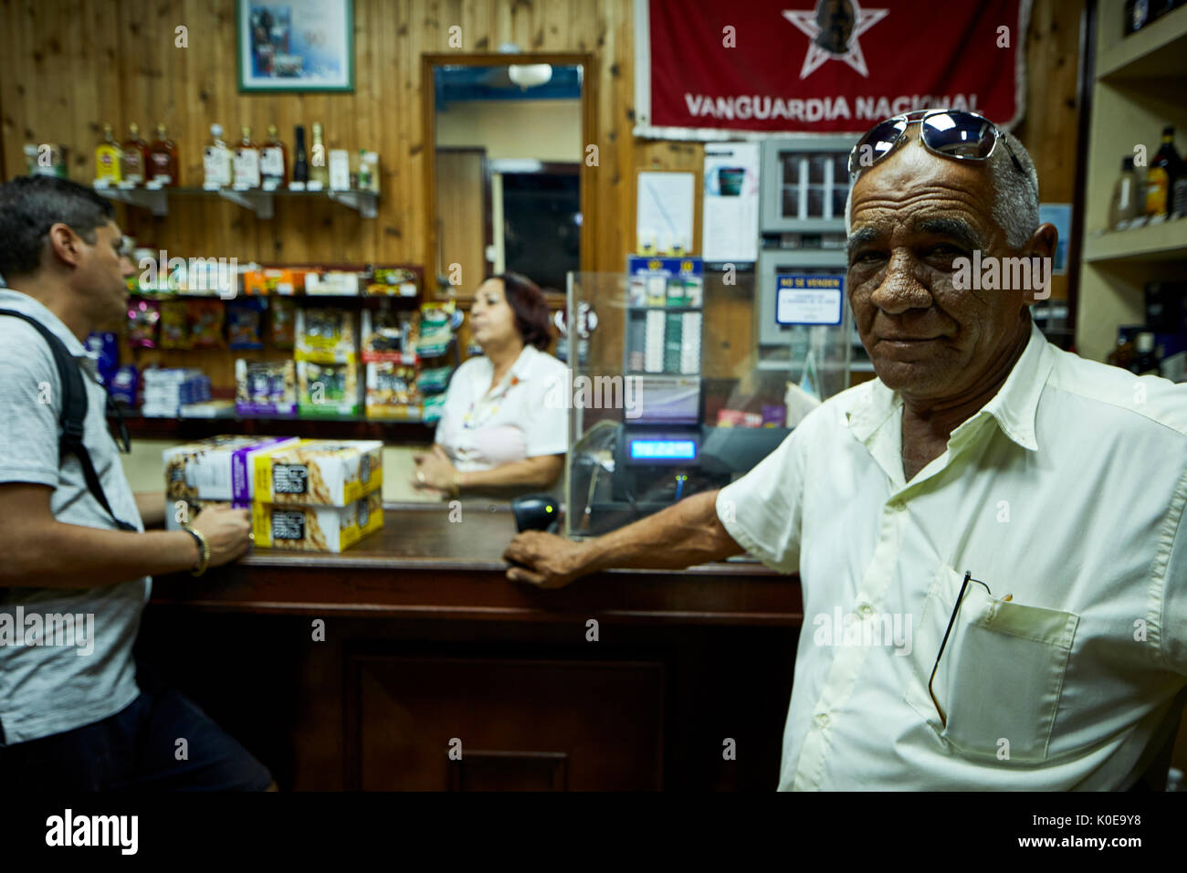 Shopping center centre mall hi-res stock photography and images - Alamy