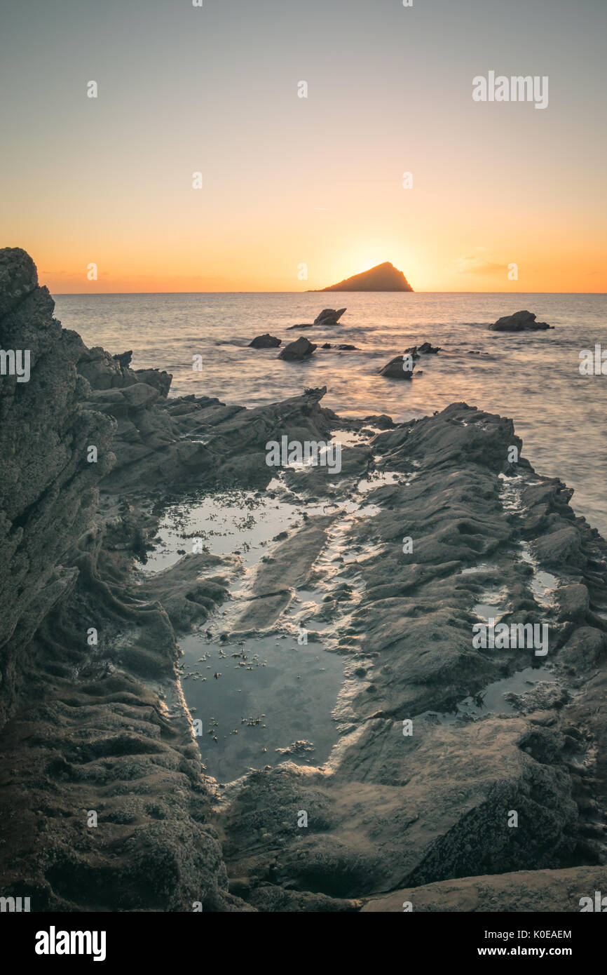 Rockpool reflection sunrise hi-res stock photography and images - Alamy