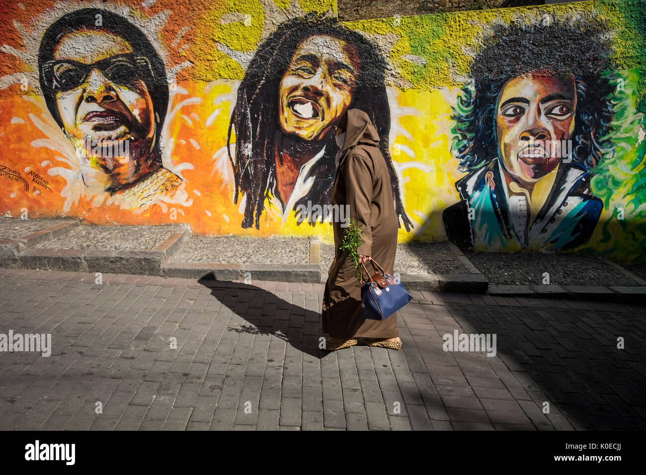 Tangier medina morocco people hi-res stock photography and images - Alamy