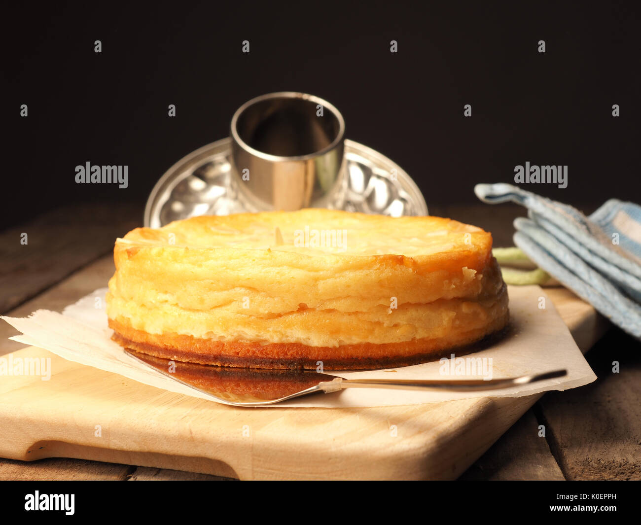 Tasty cheesecake in kitchen hi-res stock photography and images - Alamy