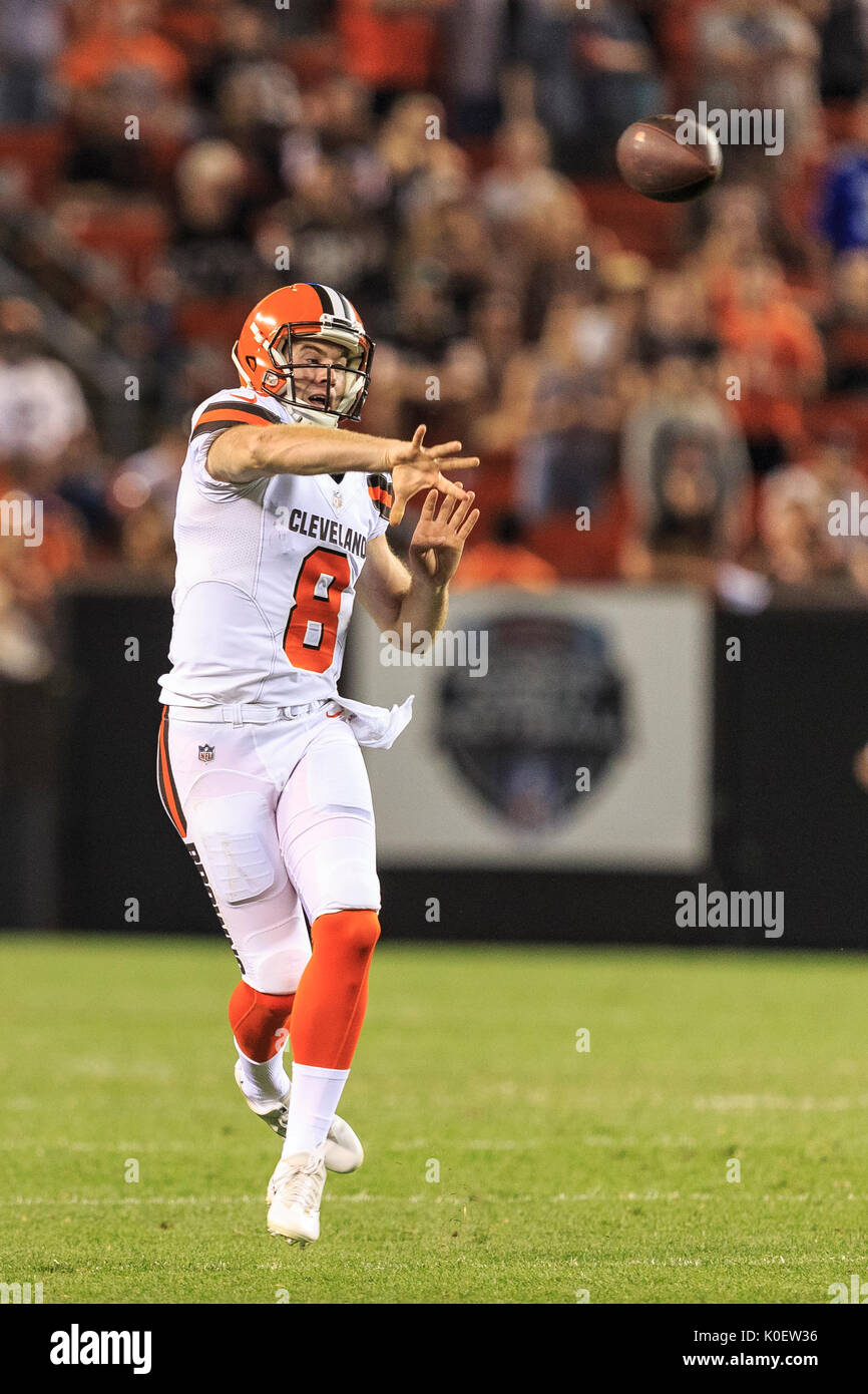 August 21, 2017: Cleveland Browns quarterback Cody Kessler (6) during ...