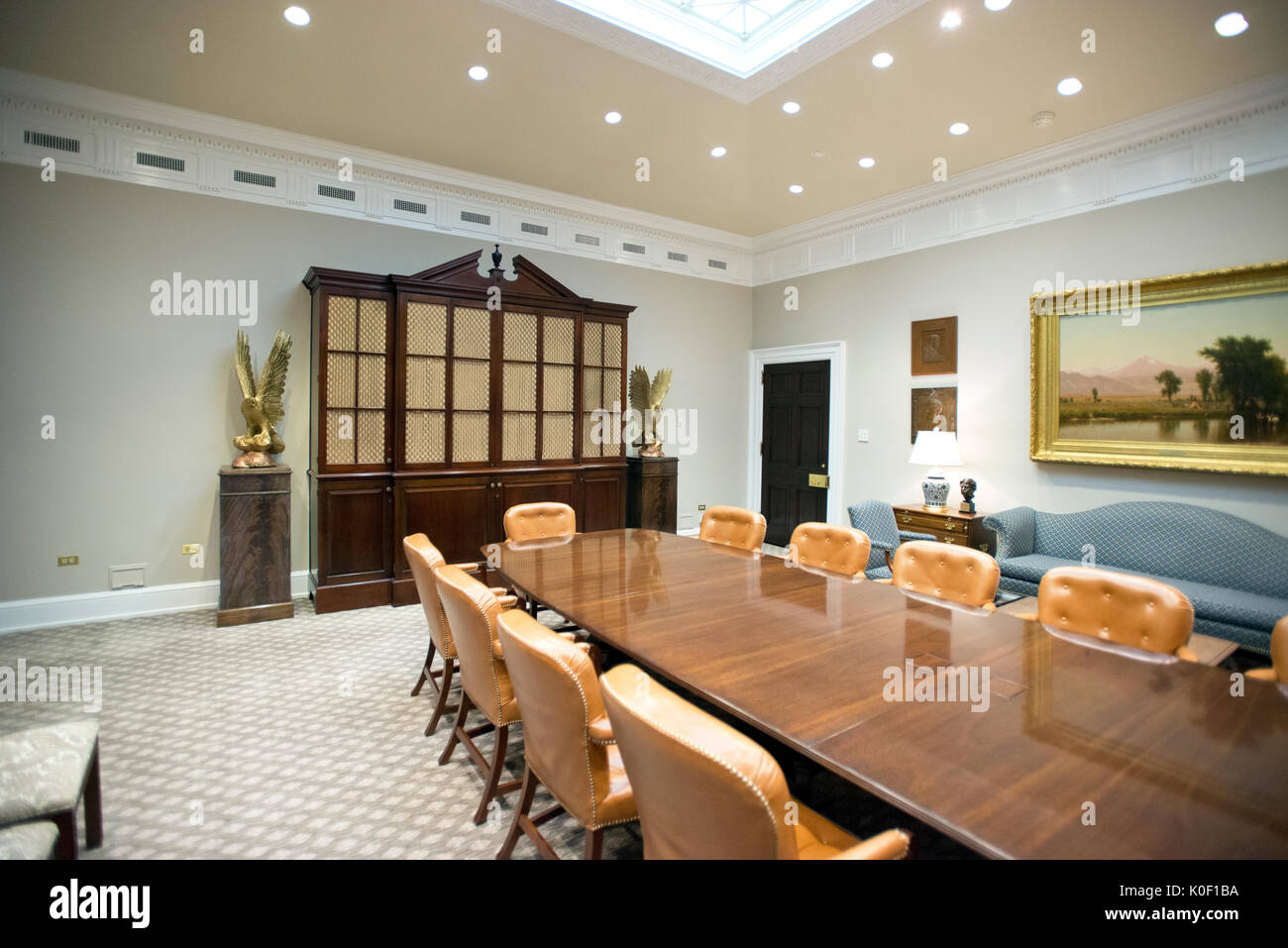 The oval room white house hi-res stock photography and images - Alamy