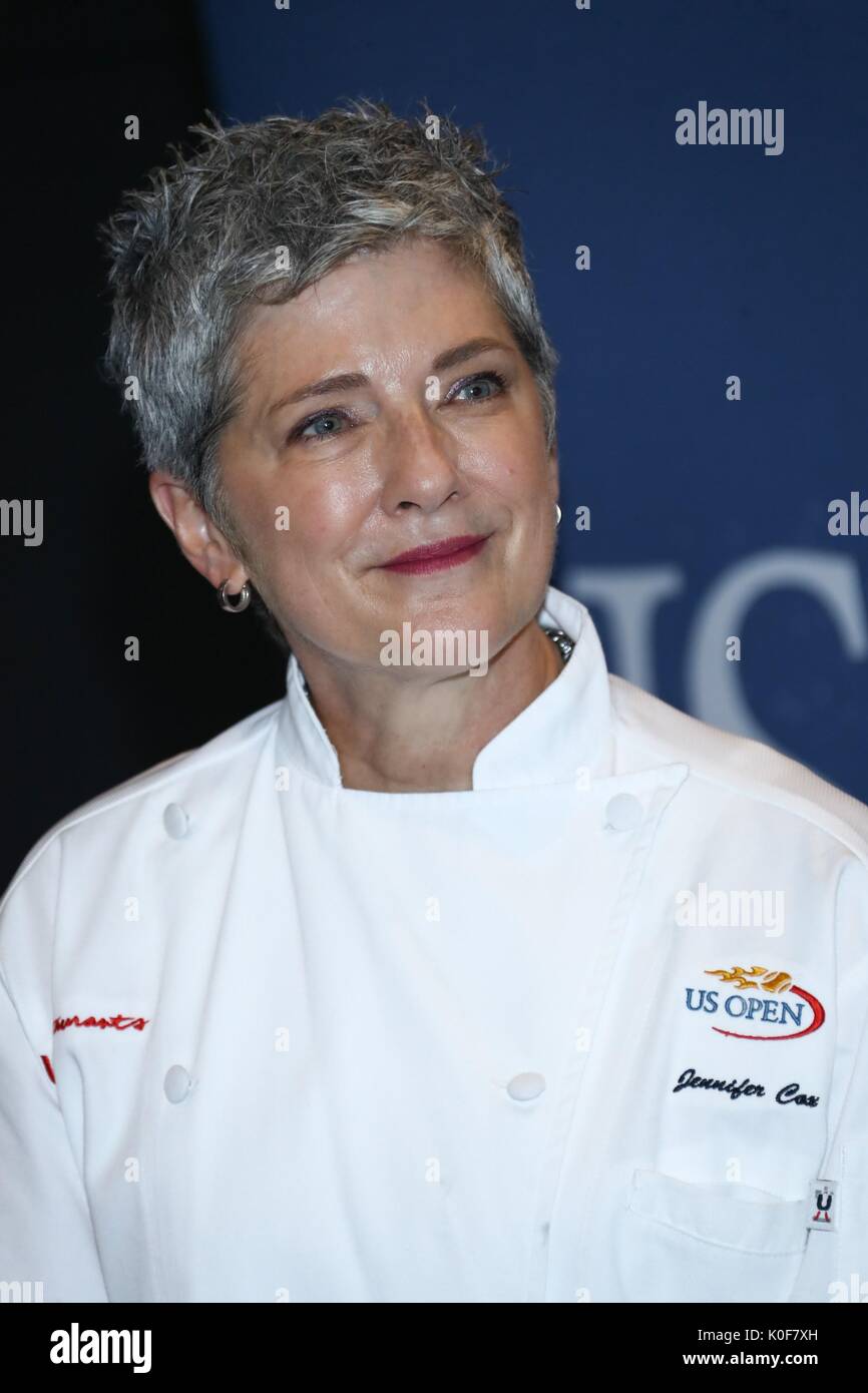 Jennifer cox hi-res stock photography and images - Alamy