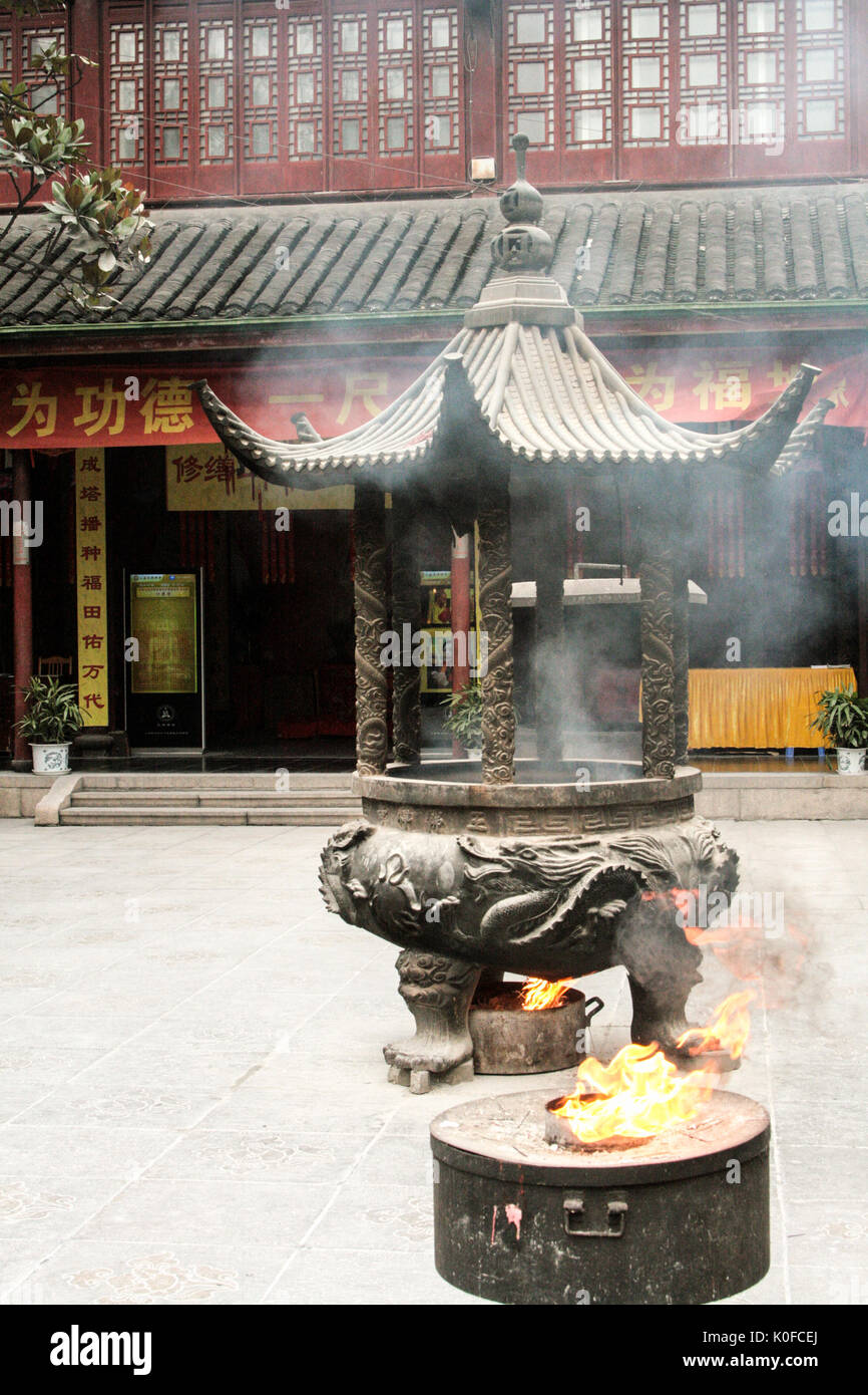 Chinese small temple Stock Photo - Alamy