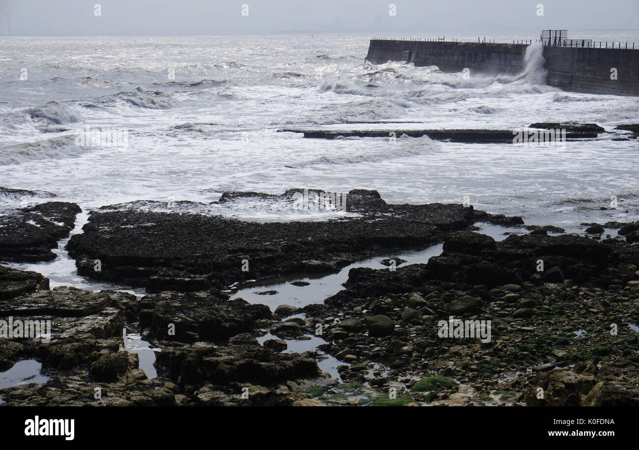 North breakwater pier hi-res stock photography and images - Alamy