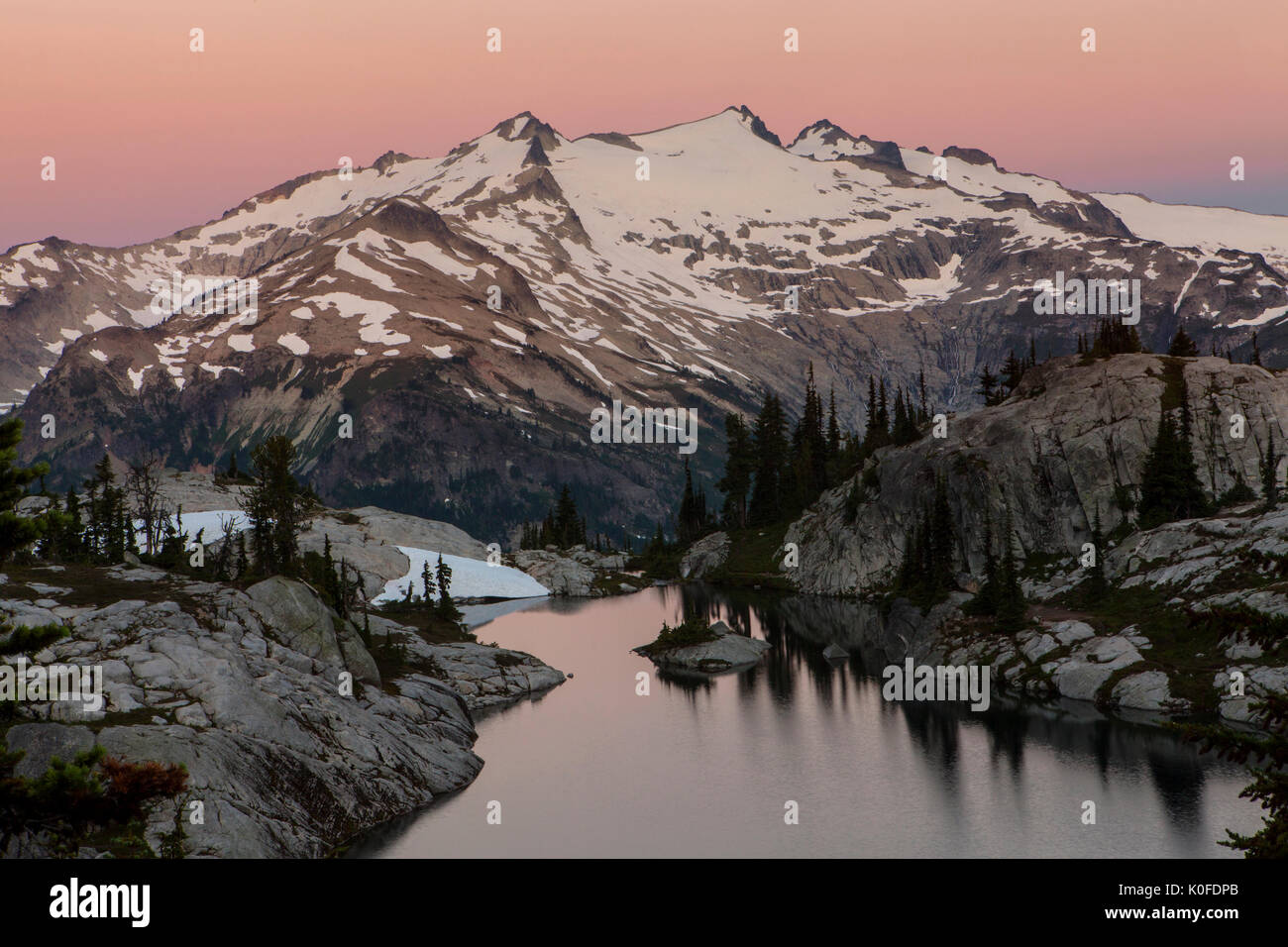 Mount Daniel above Robin Lake before sunrise, Alpine Lakes Wilderness ...