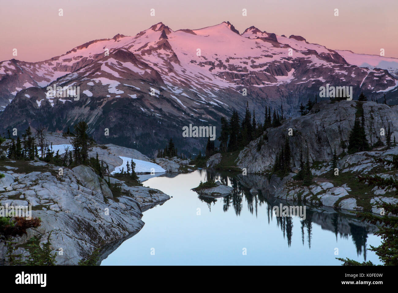 Mount Daniel above Robin Lake before sunrise, Alpine Lakes Wilderness ...