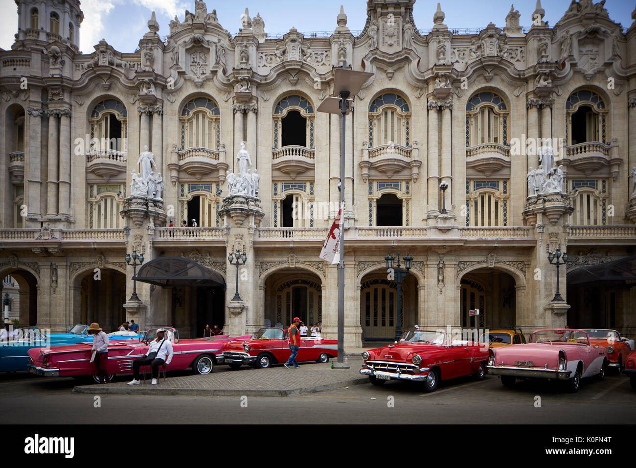 La habana classic architecture hi-res stock photography and images - Alamy