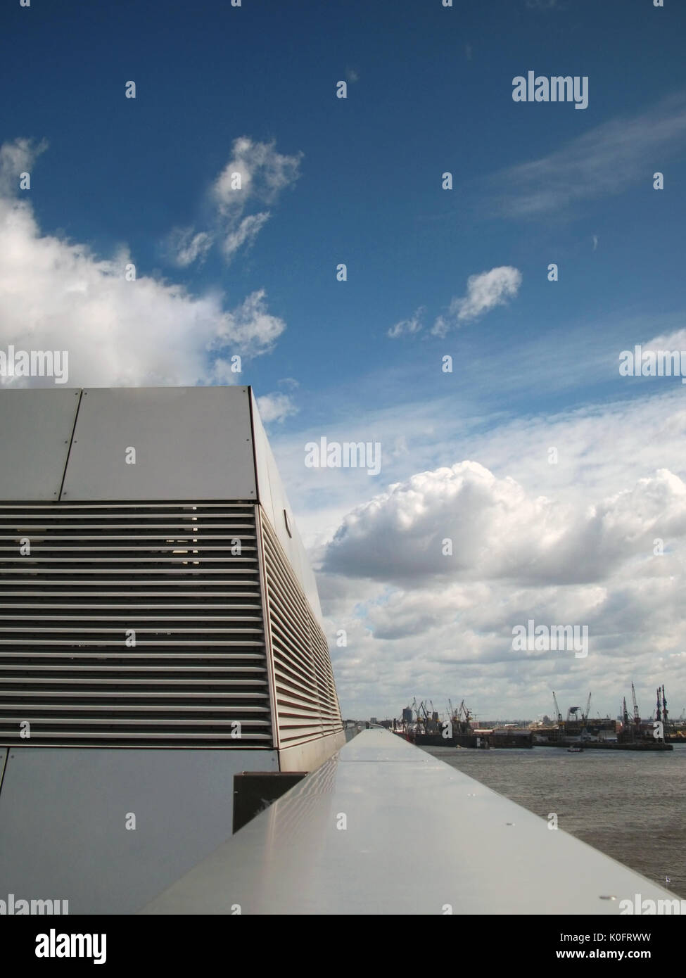 Ship bow design hi-res stock photography and images - Alamy