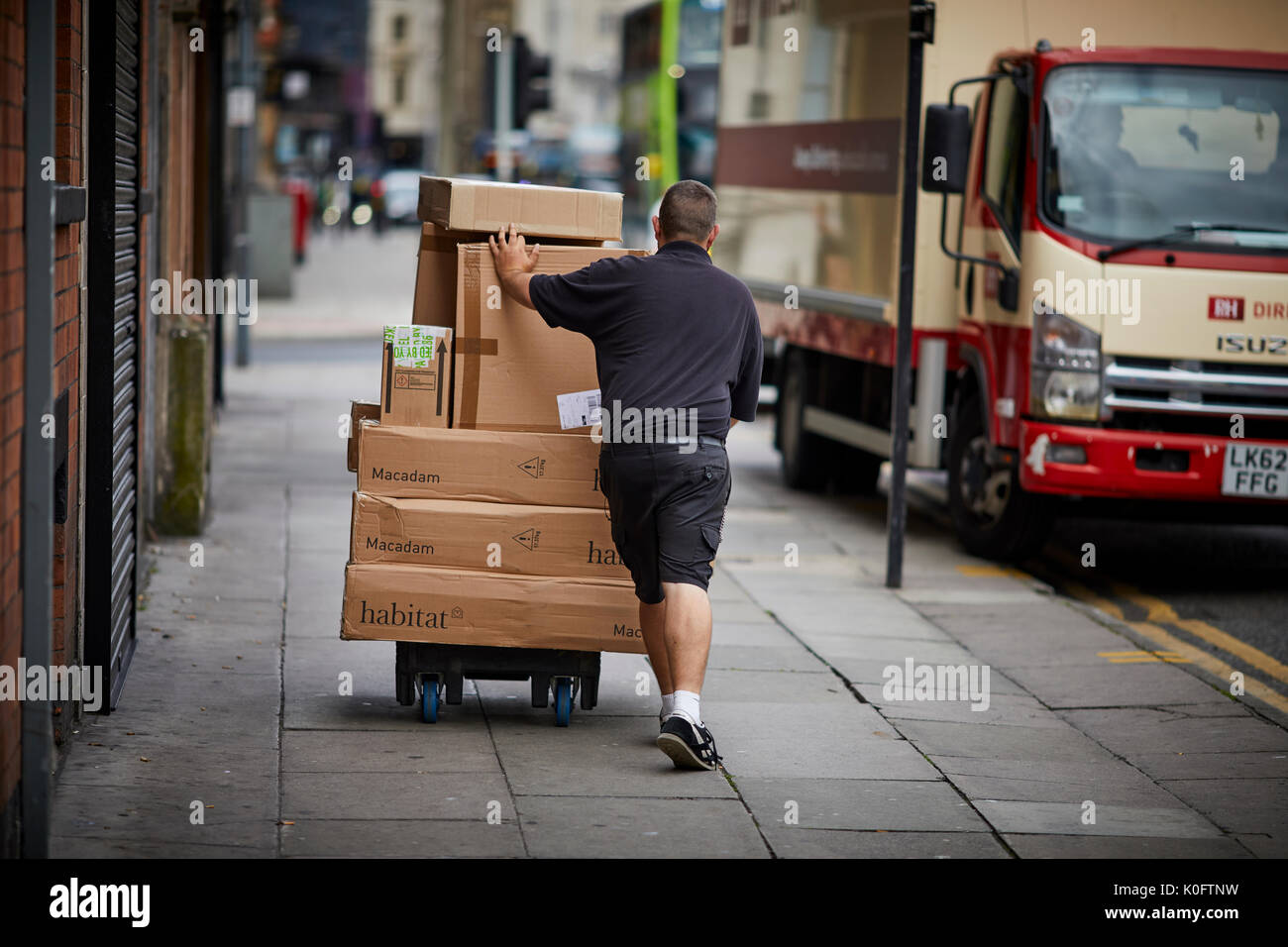 Pavement power lines hi-res stock photography and images - Alamy