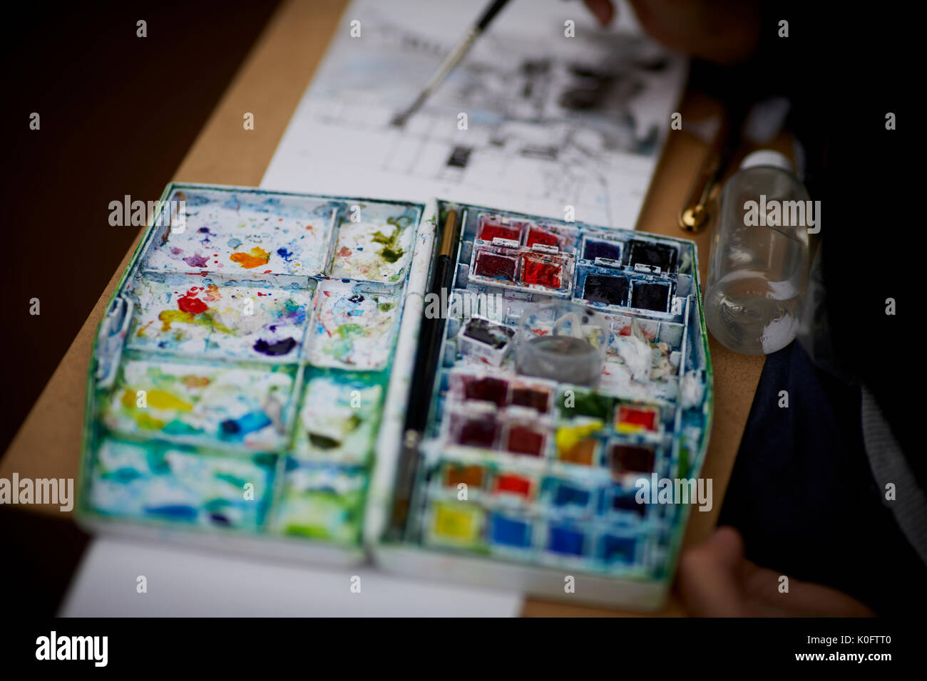 Urban drawing group meet at the Lowry hotel before sketching Salford ...