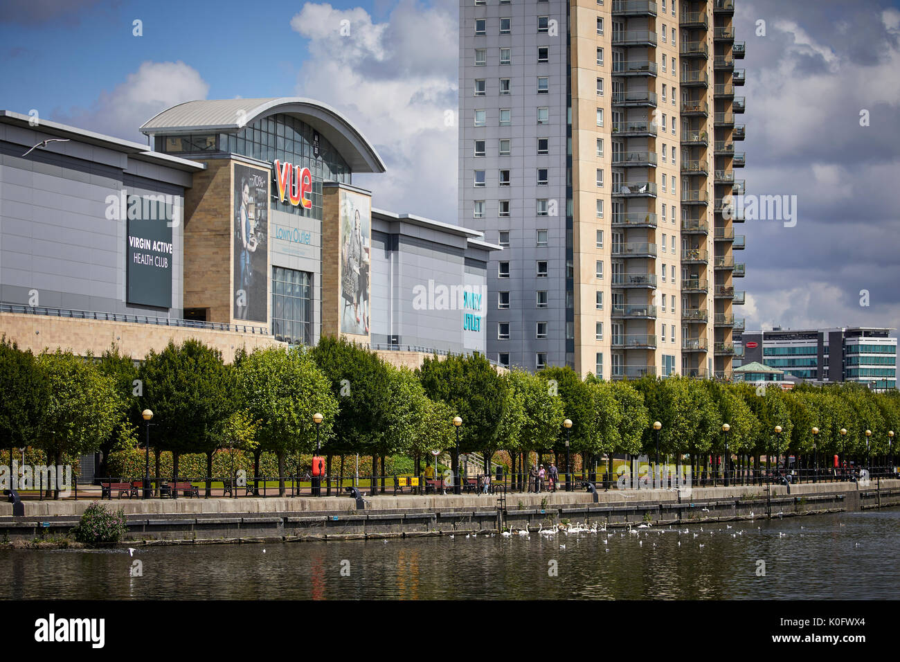 Waterfront outlet shopping centre hi-res stock photography and images ...