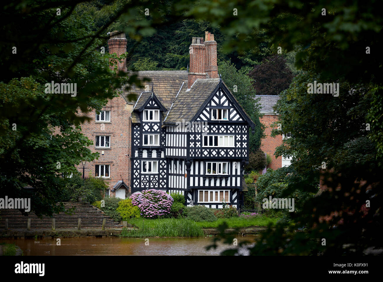 The packet house worsley, salford hi-res stock photography and images ...
