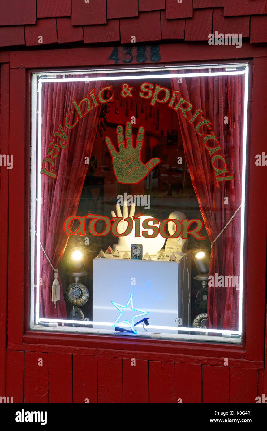 Street fortune teller hi-res stock photography and images - Alamy