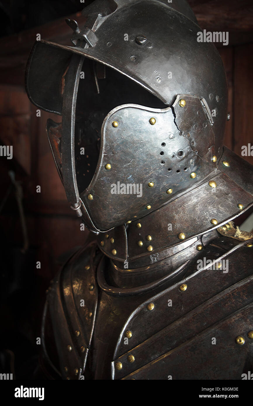 Plate armour breastplate hi-res stock photography and images - Alamy