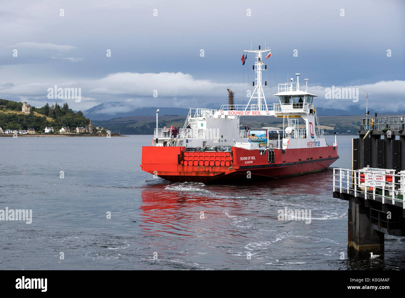 Leaving from pier, Hunters Quay - McInroy's Point Ferry , Hunters Quay ...