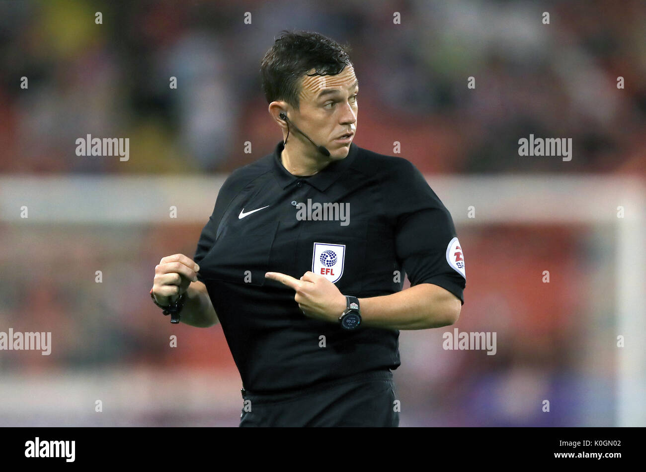 Tony harrington referee hi-res stock photography and images - Alamy