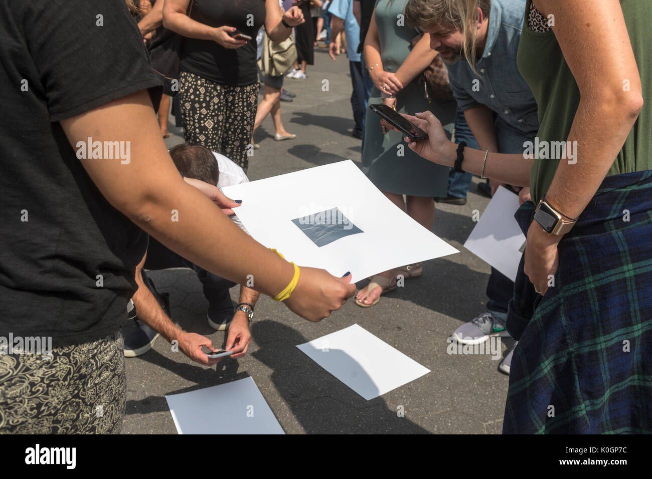 21 sheets hi-res stock photography and images - Alamy